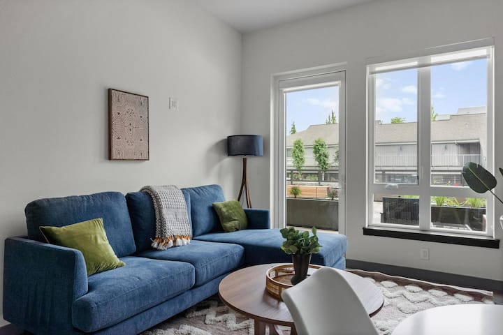 Blueground | Kirkland, Nr Groceries & Shopping - Kirkland, WA