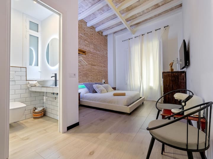 Chambre Privée Avec Plusieurs Espaces Communs - Cubelles