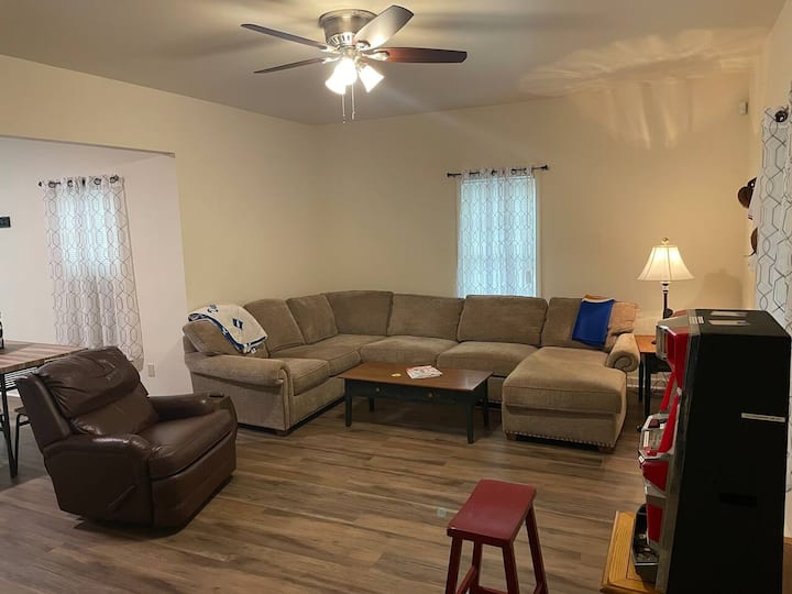 Convenient Rtp 3b/2ba Home | Ready For Work & Play - Durham, NC