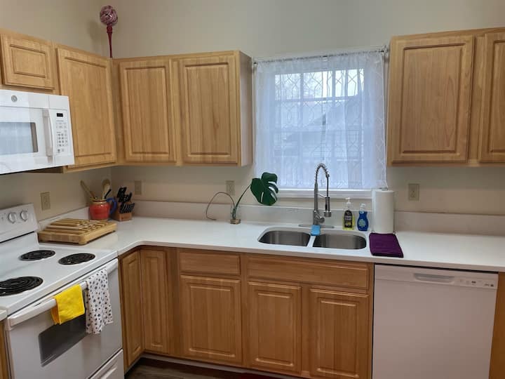3br/2ba Convenient To Rtp Perfect For Work Or Play - Durham, NC