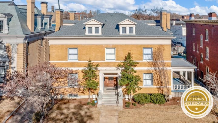 Stately 8br Historic Cwe Home  / Abodebucks - St. Louis, MO
