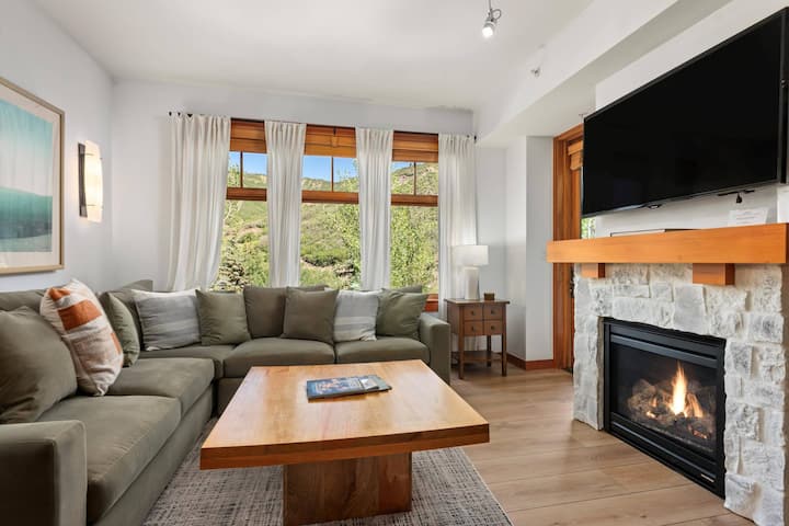 Snowmass Summer Stay! Walk To Gondola, Shops, A/c - Snowmass Village, CO