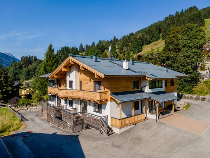 Apartement Au Bord De La Piste De Ski & Terrasse - Saalbach-Hinterglemm
