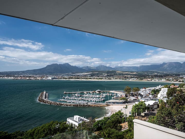 Spacious Vacation Home For 6 With Ocean Views - Grabouw