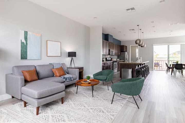 Blueground | Newark, Nr Dining & Trampoline Park - Fremont, CA