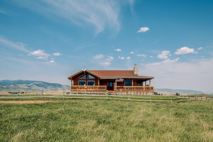 Horseshoe Ranch In Paradise - Emigrant, MT