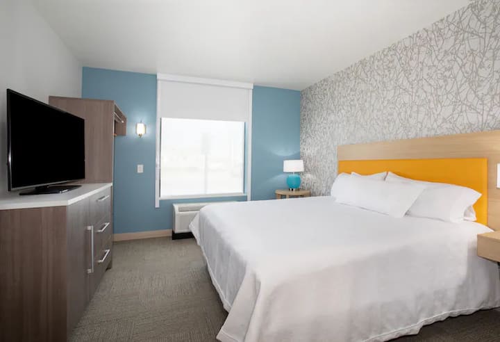 2 Family-friendly Units. Indoor Pool, Breakfast! - Roswell, NM
