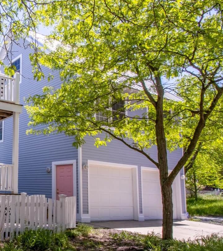 1 Bed + Loft In Resort - Pool, Fishing, Lake Acces - Michigan City, IN