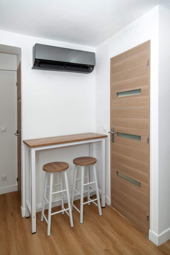 Cozy Parisian Apartment Near Gare De Lyon - Central Location! - Paris