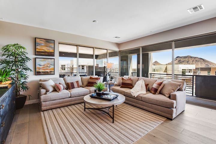 Inviting Townhouse With Pool, Hot Tub - Scottsdale, AZ