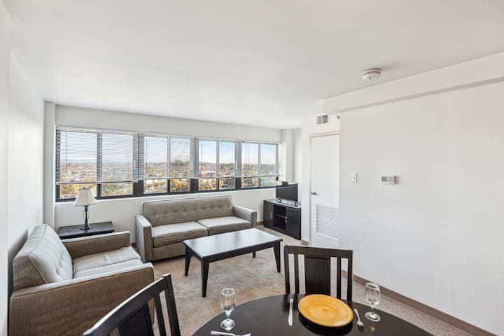 Pp 2401  Modern Corporate 2br  Suite Pool, Gym - Harrisburg, PA