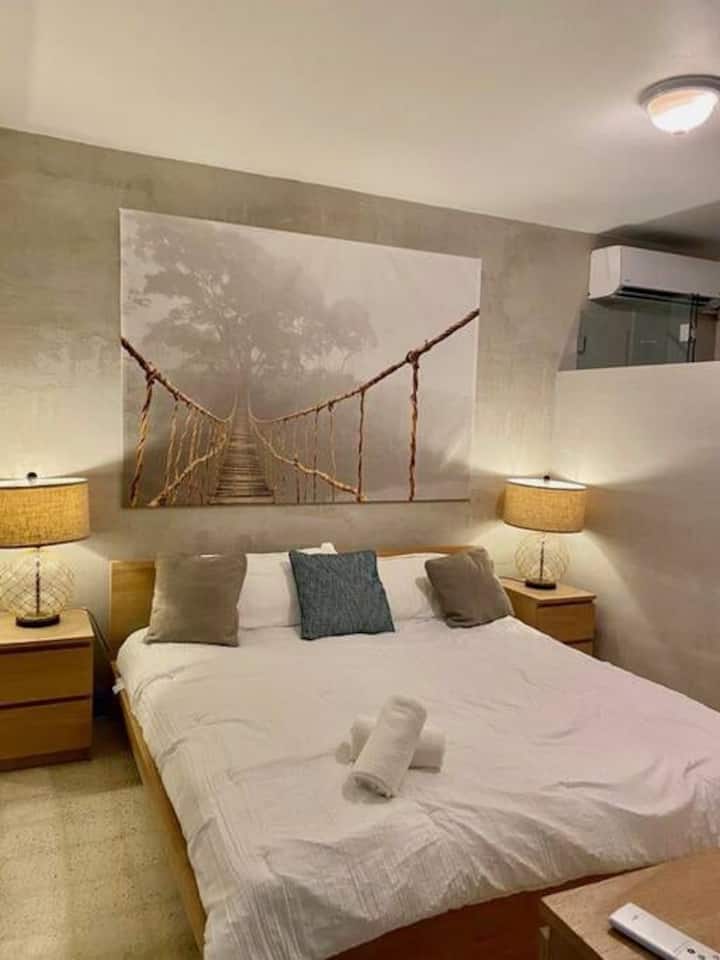 San Juan Gem 7br-city Views & Onsite Pay Parking! - Puerto Rico