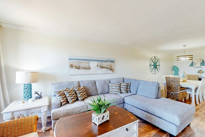 2br Gulffront 1st-floor | Patio | Pool - Fort Walton Beach, FL