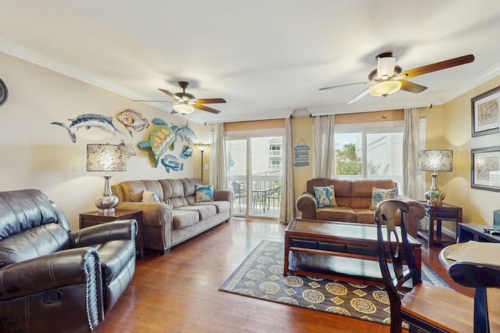 Central Condo With Five Pools, Three Hot Tubs, Bea - 데스틴