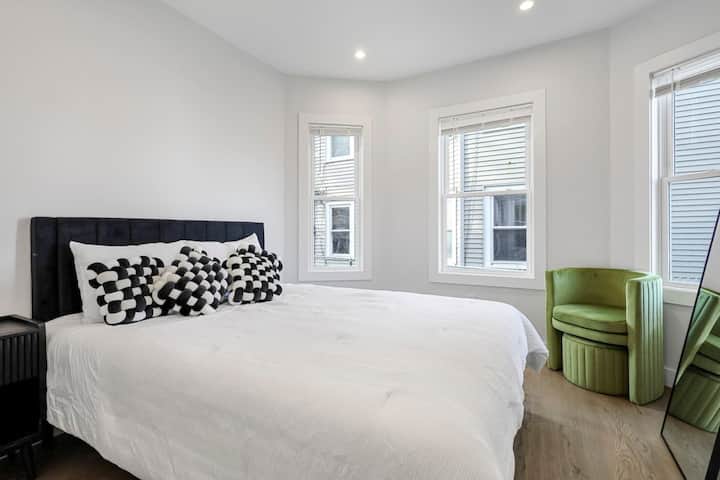 3br2bth Mit/harvard/td Garden/bos/3 Parking Spaces - Cambridge, MA