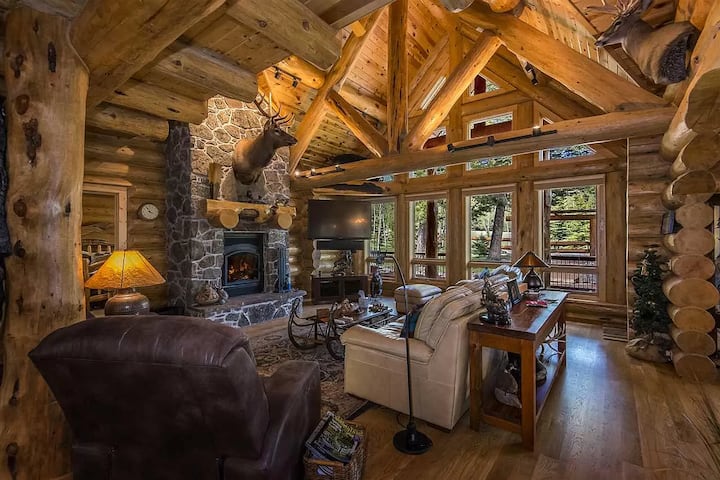 Log Home | Secluded | Hot Tub | Aspen Meadow Lodge - Angel Fire, NM