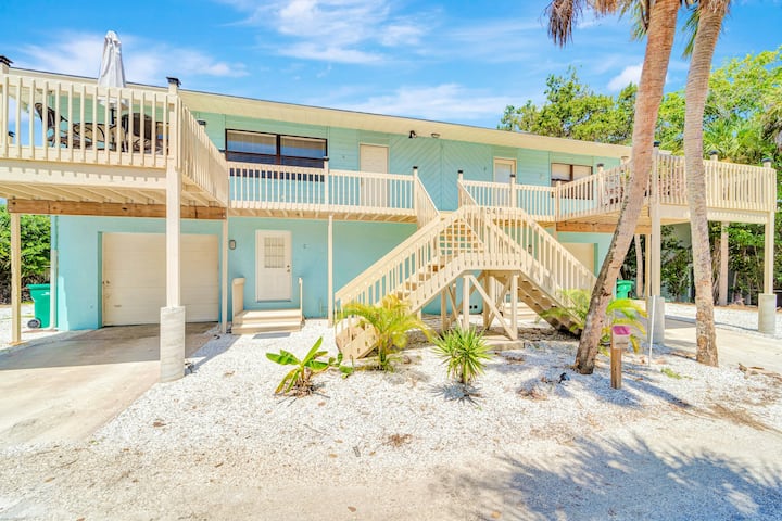 Coastal 2br Dog Friendly | Deck | Garage Parking - Stump Pass Beach State Park, Englewood
