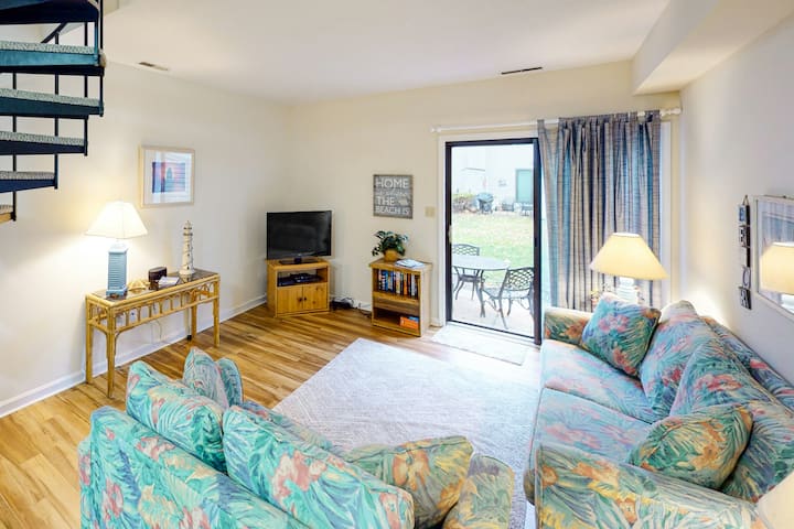 House Steps From 2br | Pool - Bethany Beach, DE