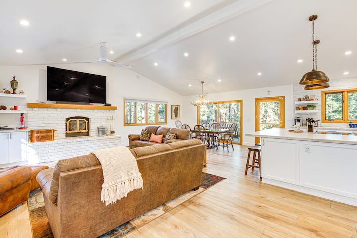 Close To Trails: Family-friendly Stateline Home! - South Lake Tahoe