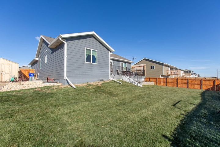 Mini-rushmore, Accessible Hilltop Home - Rapid City, SD