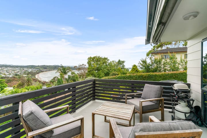 Sunrise Point - Snells Beach Holiday Home - Warkworth