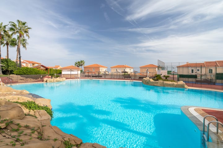 Holiday Beach El Faro - Alicante Airport (ALC)