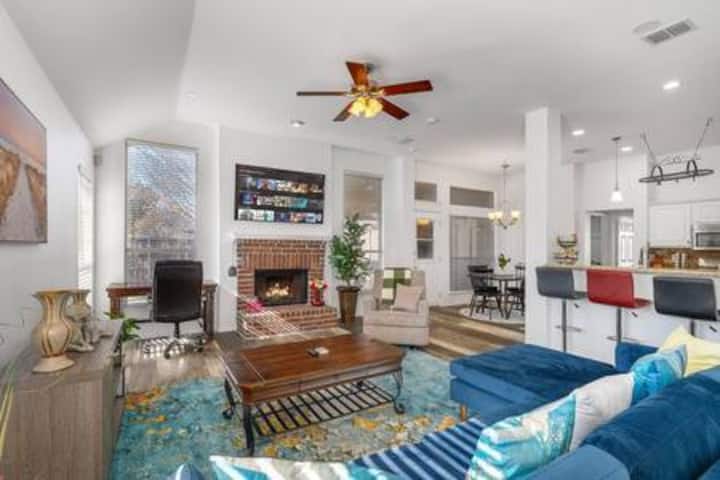 4-bed Frisco Escape Oasis Home W/spa - Frisco, TX