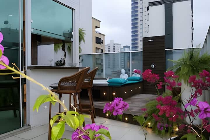 Cobertura Duplex, 4 Suítes, Hidromassa, 300m Praia - Balneário Camboriú