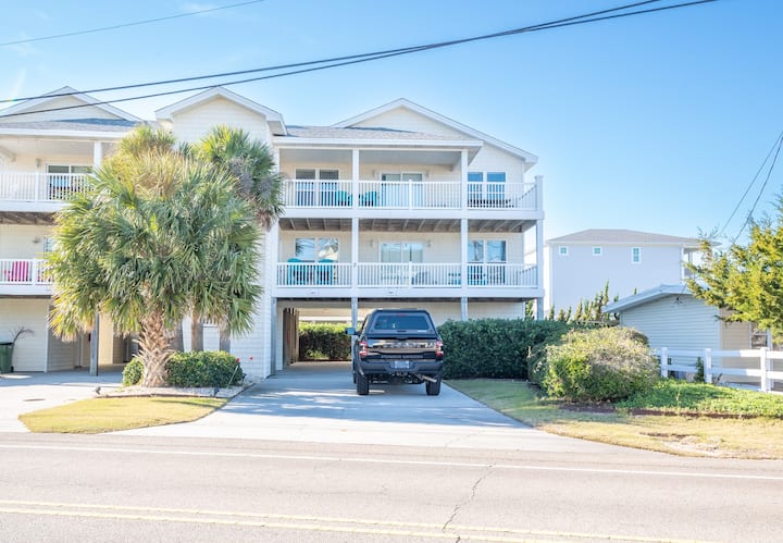 Helm N Dock One Row From Oceanfront Kure Beach - Kure Beach, NC