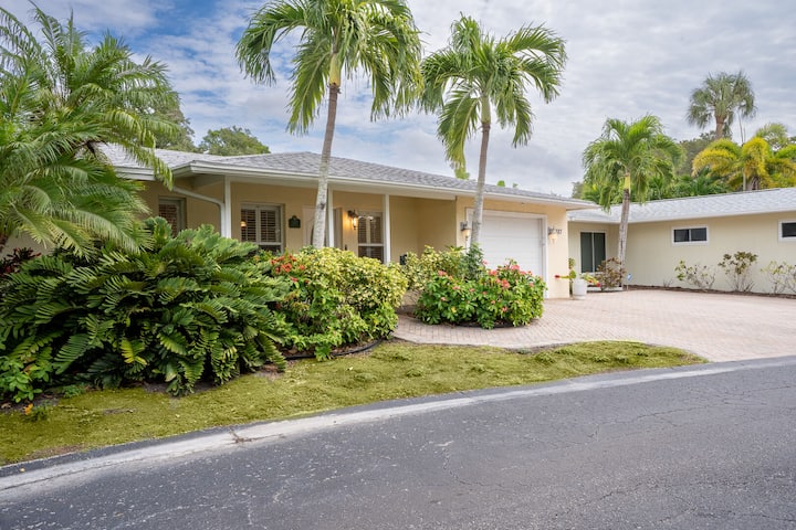 Siesta Key Italian-style 2br Villa - Pool Access - Siesta Key, FL