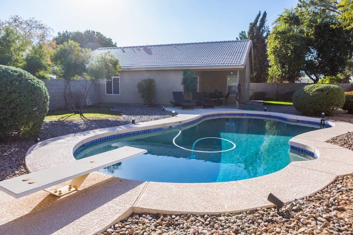 Cozy House W/ Pool, Near State Farm Stadium - Glendale, AZ
