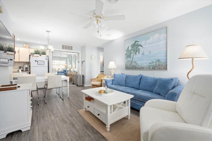 Two Bedroom Condo With Amenities And Outdoor Space - Ocean City