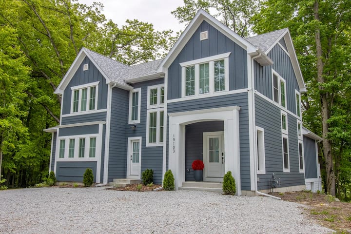 Massive New Home W/community Pool, Game Room - New Buffalo, MI