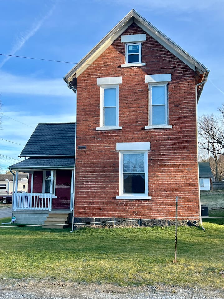 The Retro House At Hancock Heights - Mansfield, OH