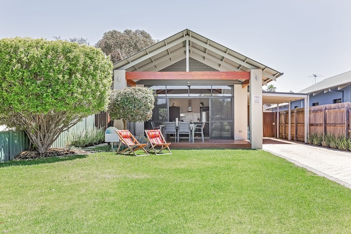 Footsteps By The Bay - Dunsborough