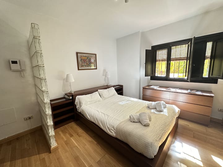 Infantes Street, Center Of Seville - Sevilla, España