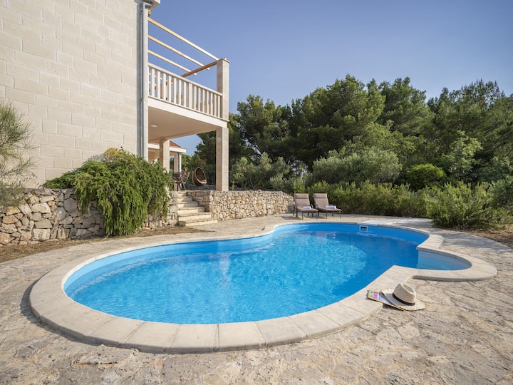 Villa Pharia With Pool Ii - Hvar