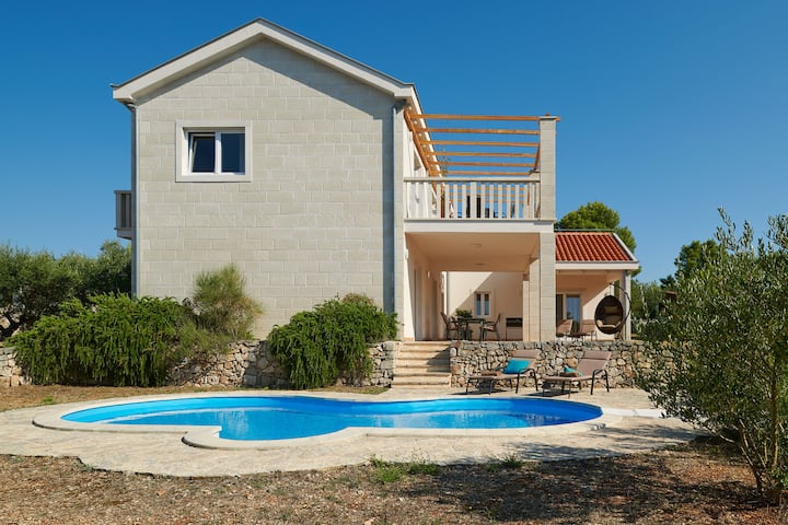 Villa Pharia With Pool Xi - Hvar