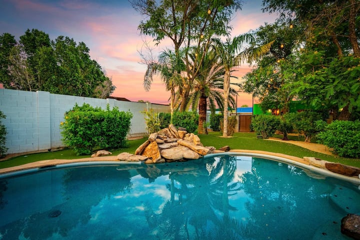 You'll Forget You're In A Shipping Container! - Phoenix