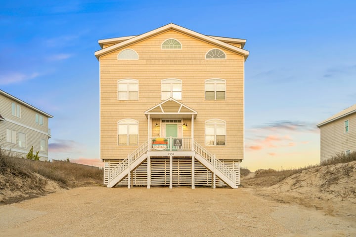 10br Beach House With Pool & Hot Tub - Virginia Beach, VA