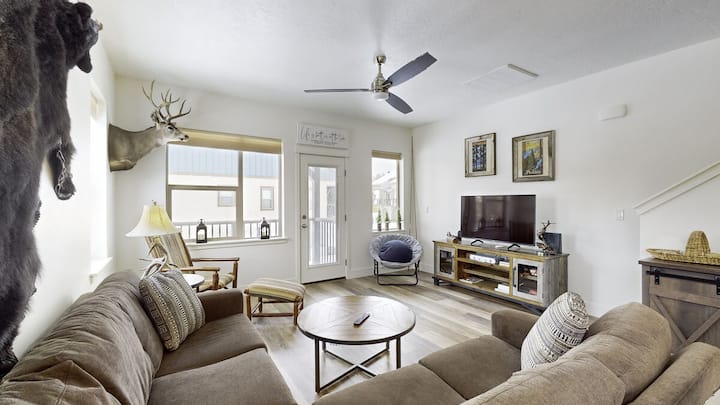 Weekend Locals-garage-wifi-deck-townhome-ac-petok - McCall, ID