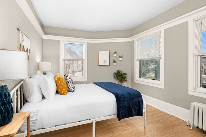 Lakeside Condo | Minutes From Downtown Duluth - Duluth, MN