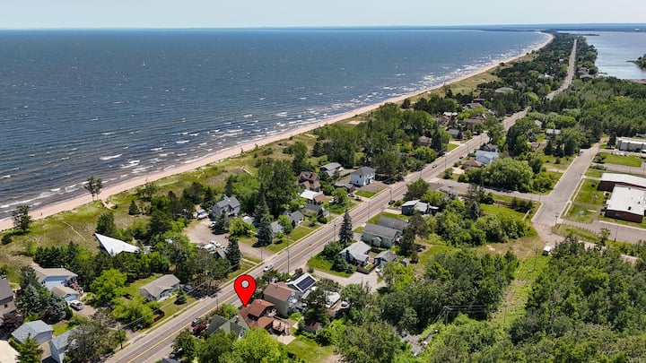 Eclectic Escape | Near Canal Park & Beach Access - Duluth, MN