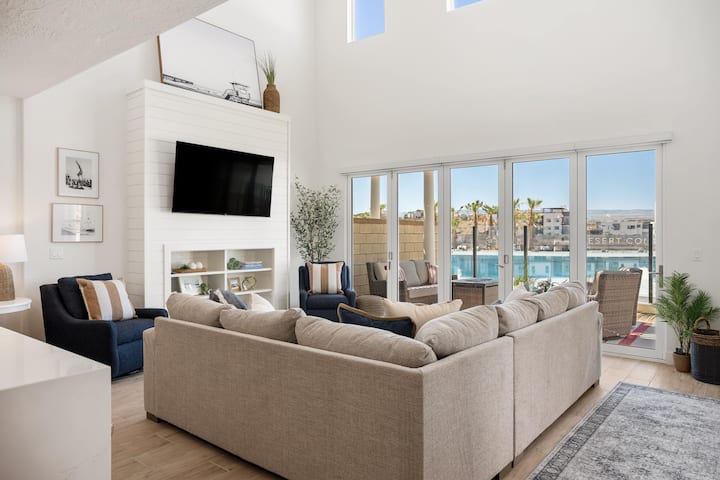 Experience Utah At The Beach: Desert Color Lagoon - St. George, USA