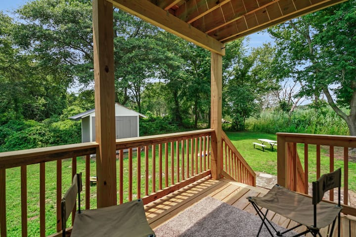 Escape At Deep Hole Hideaway | Pet Friendly 2br - Chincoteague, VA