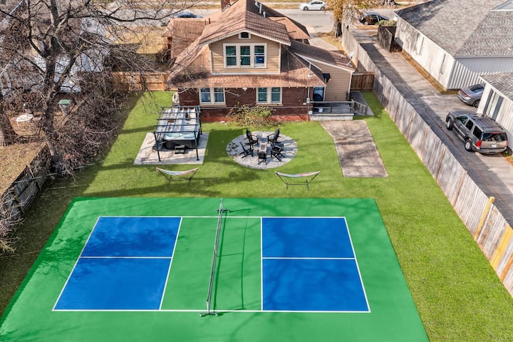 Pickleball Court Ev Power Cord Hot Tub Pool Table - Memphis, TN
