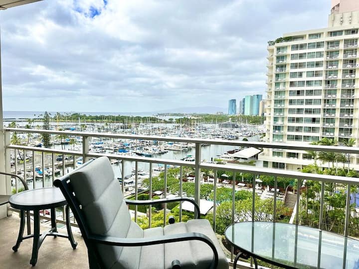 Luxury Partial Ocean/marina View Unit @ The Ilikai - Honolulu
