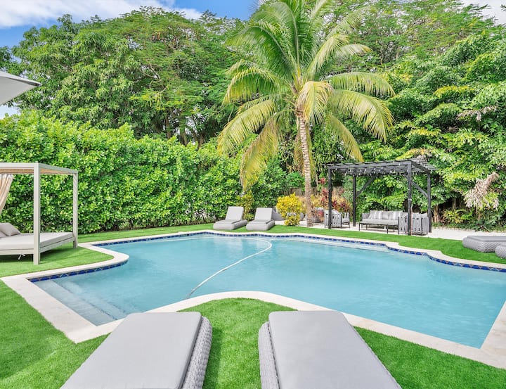 Great 4br House W Pool-central Location-10ppl - Miami, FL