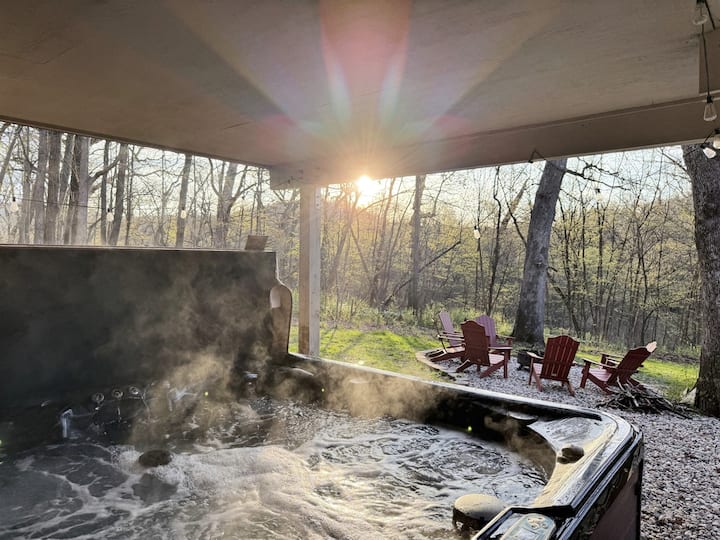 Secret Room-fireplace-hot Tub-pool/marina,patio - Galena, IL