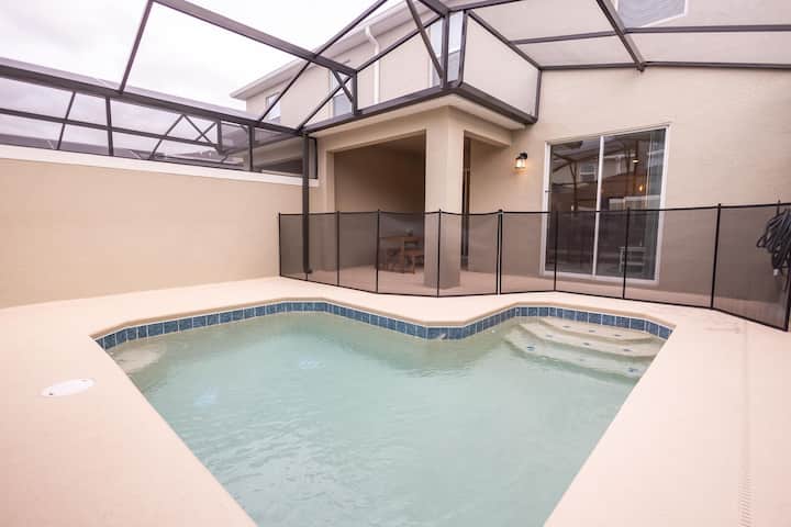 2604 - Chic Villa, Private Pool Bliss - Kissimmee